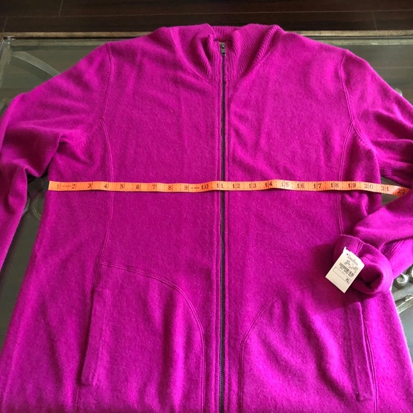 Neiman Marcus | Sweaters | Nm 0 Cashmere Berry Colored Jacket Size Xl ...